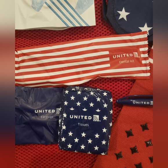 United Airlines | Other | United Airlines Polaris Team Usa Amenity Kit ...